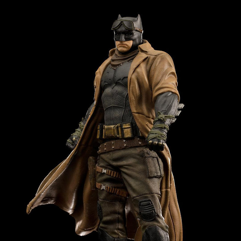 Zack Snyder's Justice League - Knightmare Batman Art Scale Statue 1/10 ...
